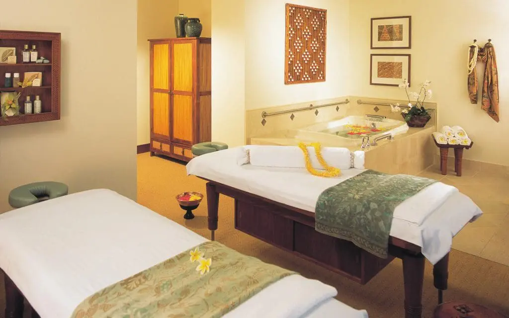 Experience - Hilton Hawaiian Village